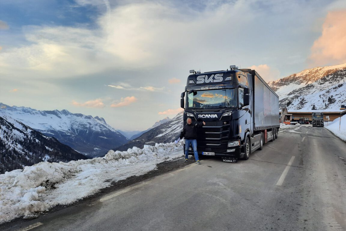 Home - SKS World | Spedition, Motorradtransport